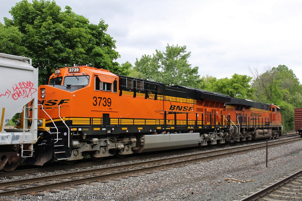 BNSF 3739